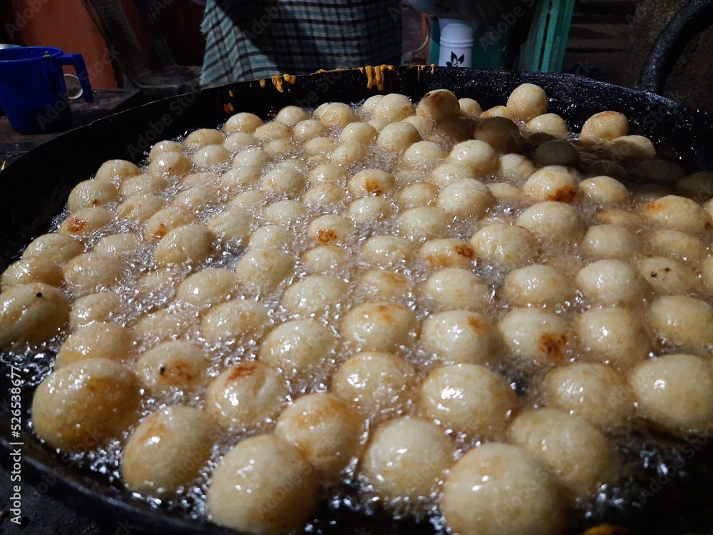 Crisp puffed puri for pani puri. Its made using fine sooji and wheat ...