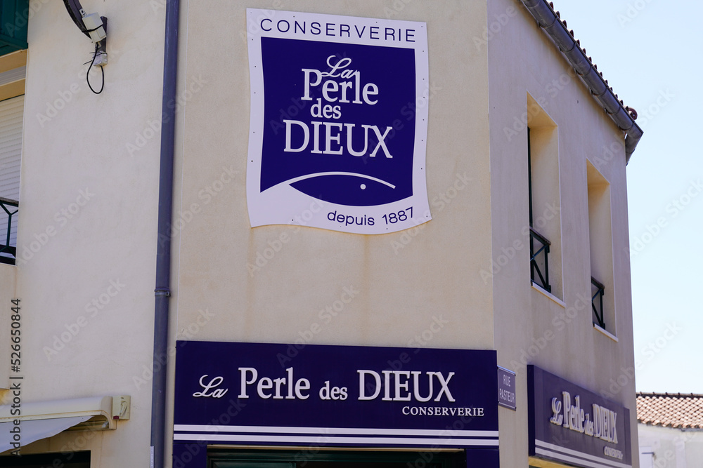 la perle des dieux logo brand and text sign shop of boutique cannery ...