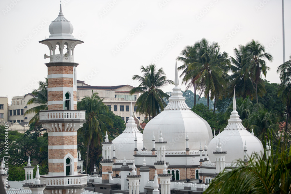 Foto de Incredibly beautiful Muslim mosques house of the Lord in Kuala ...