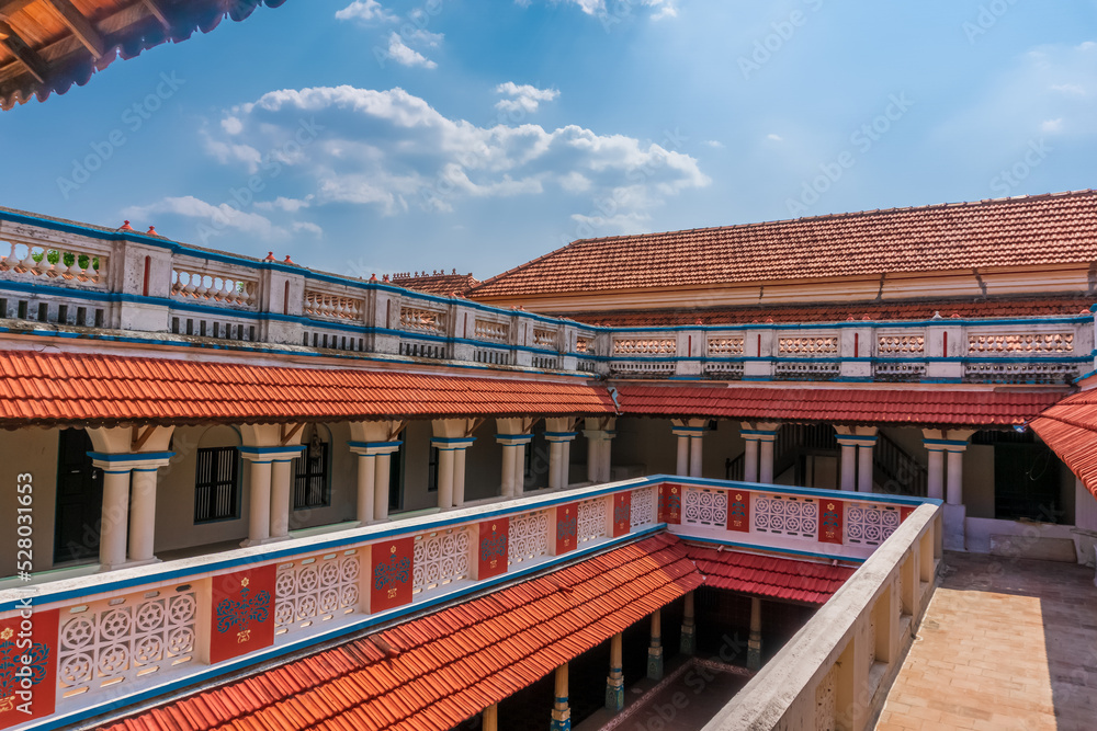 Chettinadu Style Heritage Homes in Karaikudi, Pallathur, Athangudi ...