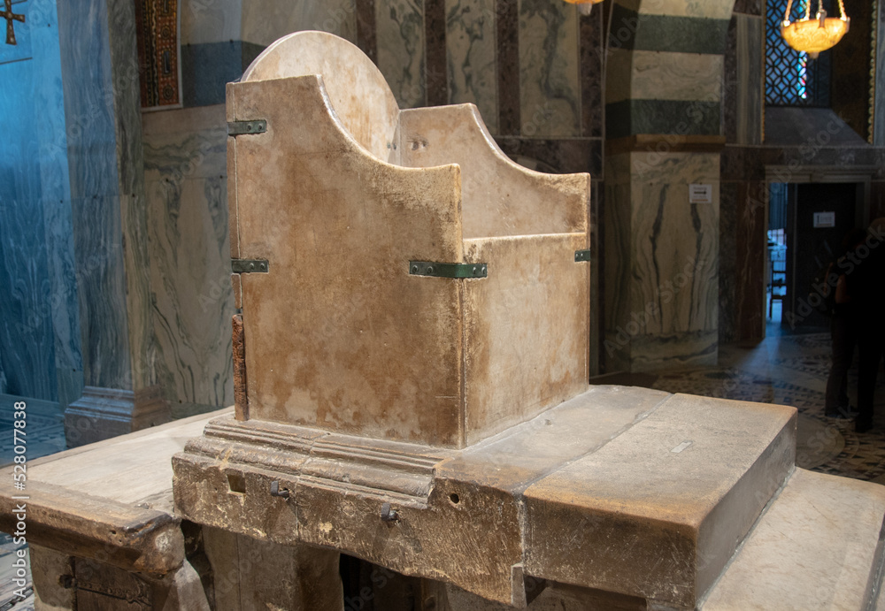 The Aachen Royal Throne is a throne erected in the 790s by order of ...