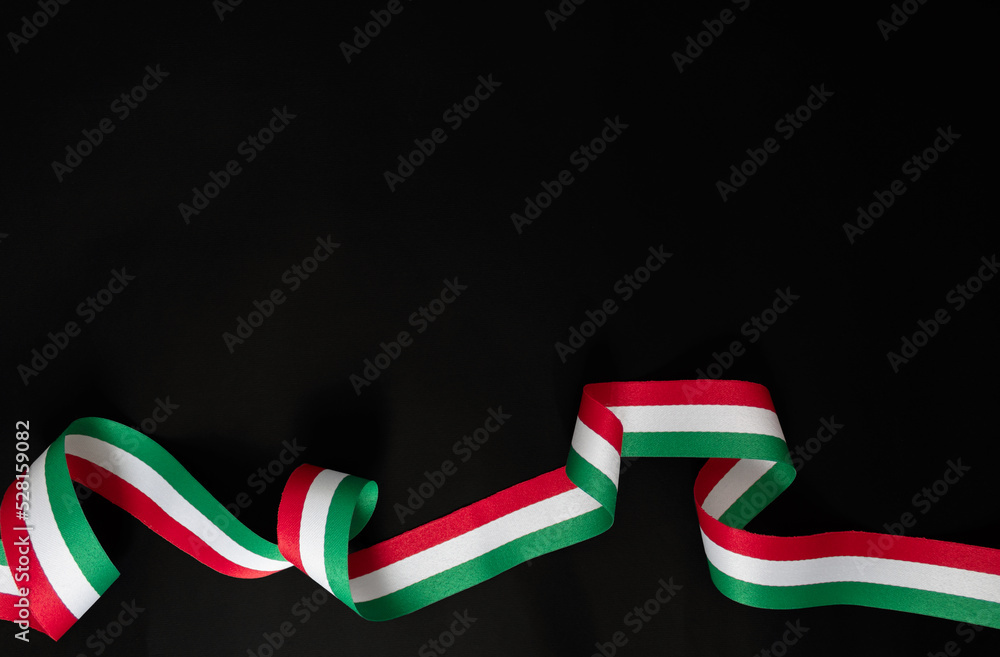 Póster Ondas de listón con los colores de la bandera de México sobre ...