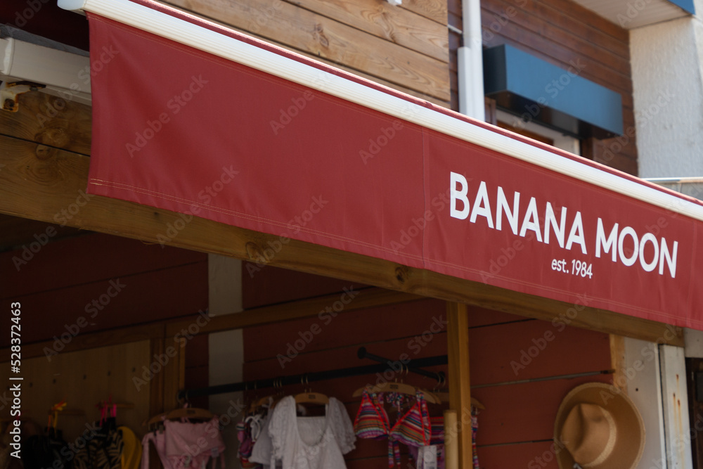 Bordeaux , Aquitaine France - 08 29 2022 : banana moon logo sign and ...