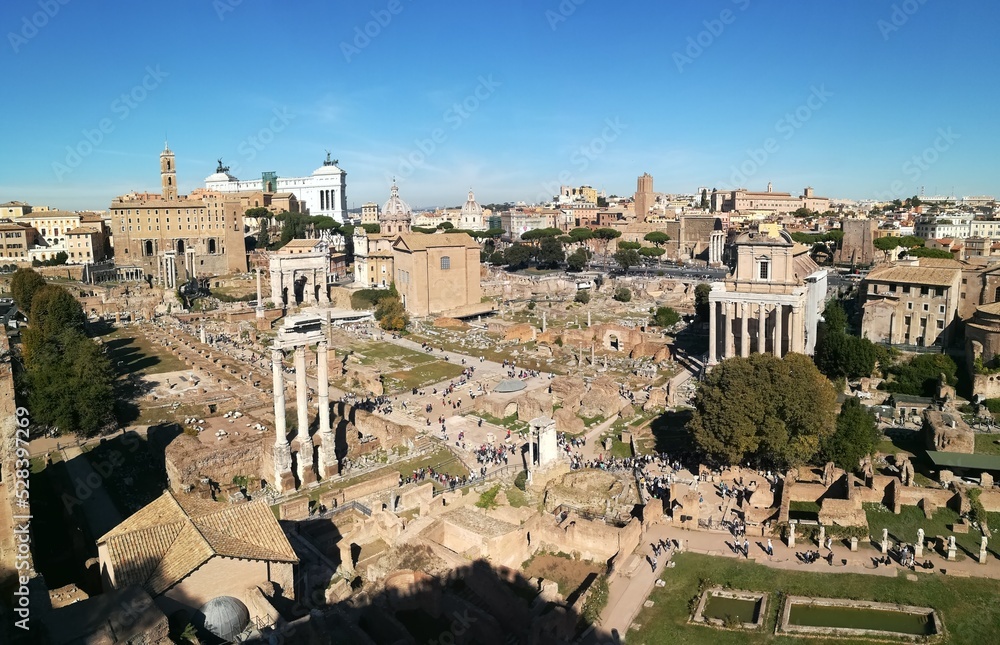 Some photos from the Eternal City of Rome, Italy, taken while strolling ...