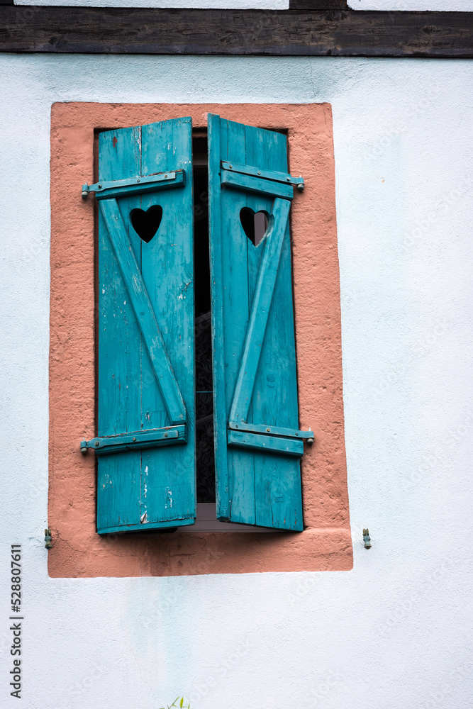 Iconic homes and architecture in the gingerbread house areas of Alsace ...