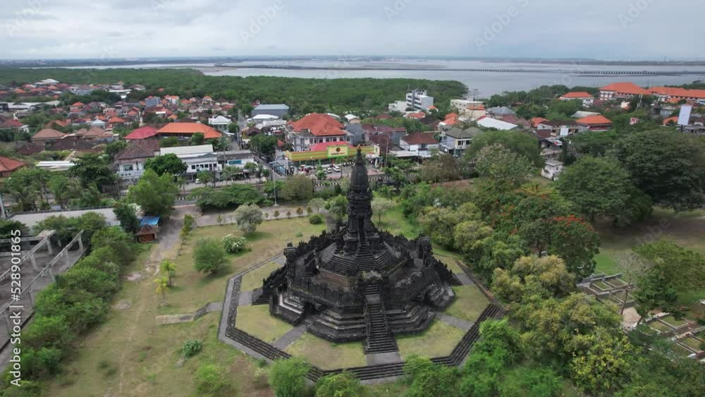 Monumen Taman Mumbul - Perumperindo.co.id