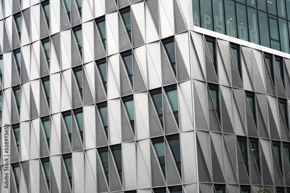 Rennes, France, 6 septembre 2022 : Détail architecturale d'un immeuble ...