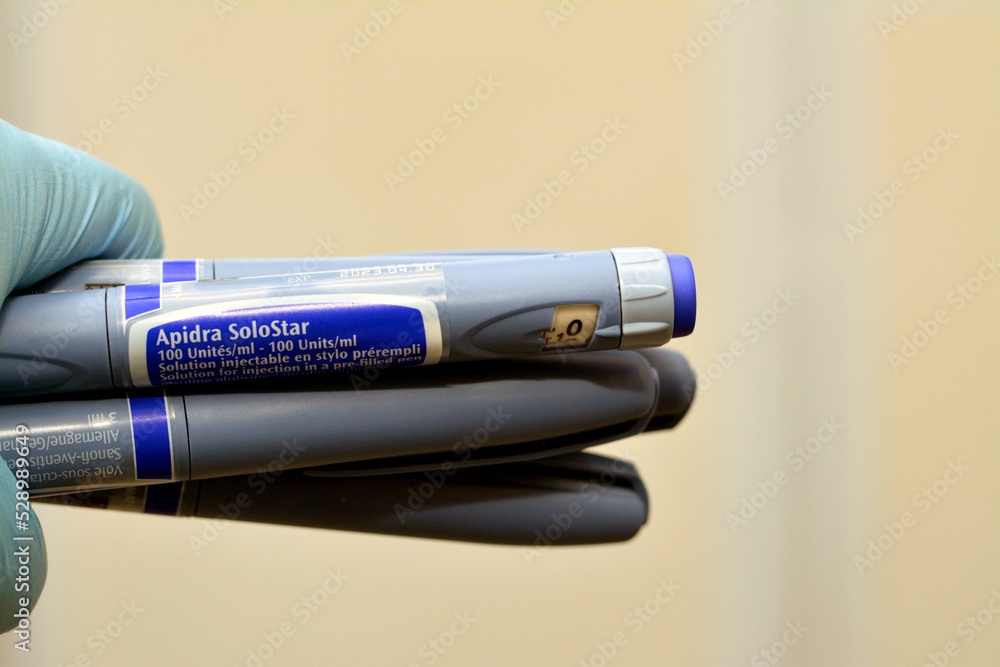 Stockfoto Cairo, Egypt, September 3 2022: Apidra Solostar solution pre ...
