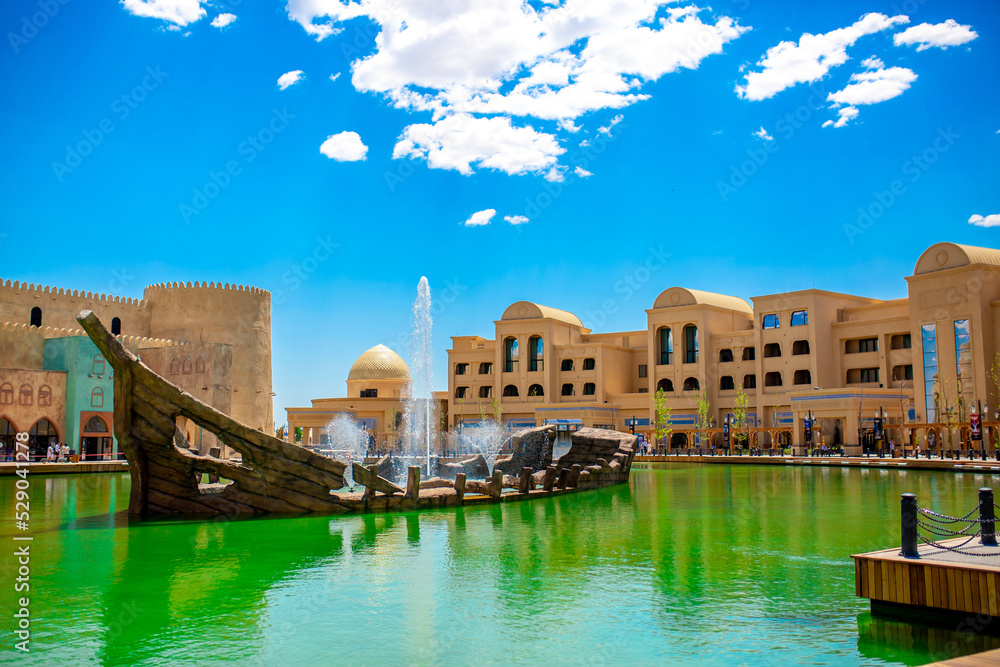 Foto de Streets of the City of Turkestan Caravan Saray. The historical ...