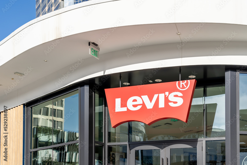 Los Angeles, CA, USA - July 11, 2022: A Levi store at Westfield Century ...