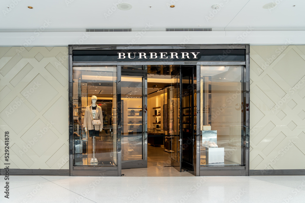Los Angeles, CA, USA - July 7, 2022: A Burberry store at Beverly Center ...
