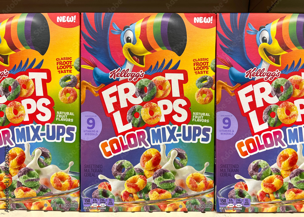 Alameda, CA - August 19, 2022: Grocery store shelf with Kellogg's brand ...