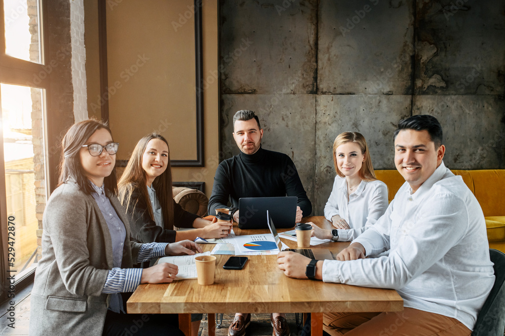 Group photo of diverse employees in the office. Colleagues in smart ...