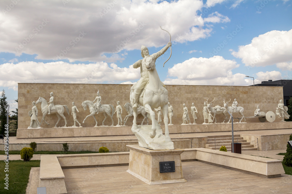 Turkish History Museum, famous sculptures of Turkish people in history ...