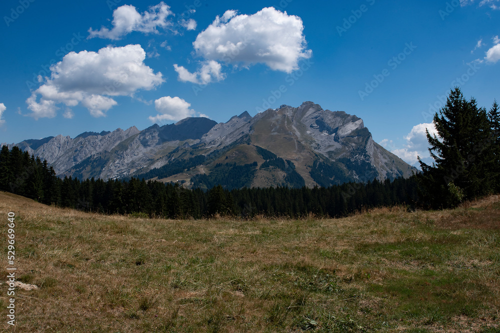 Panorama des Alpes, le massif des Aravis Stock Photo | Adobe Stock