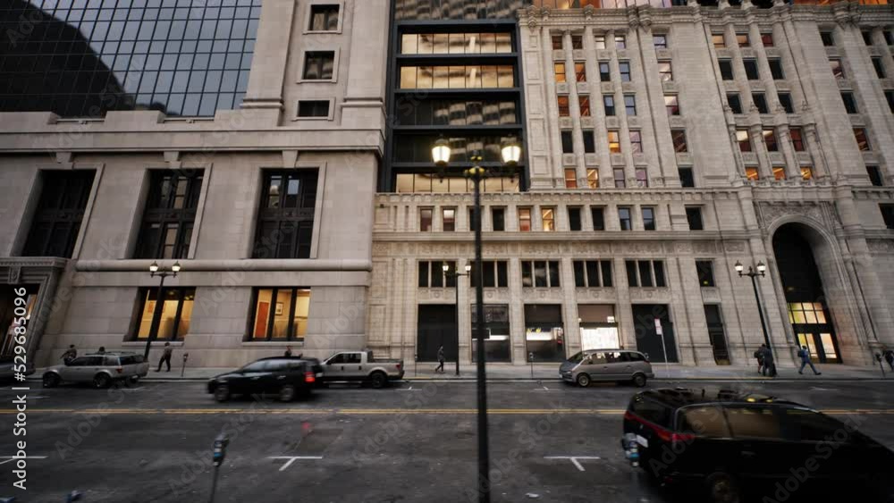Vidéo Stock Ground level panning view of a modern downtown. 3d ...