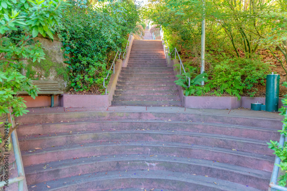 Perron staircase in the middle of a nature park in San Francisco ...