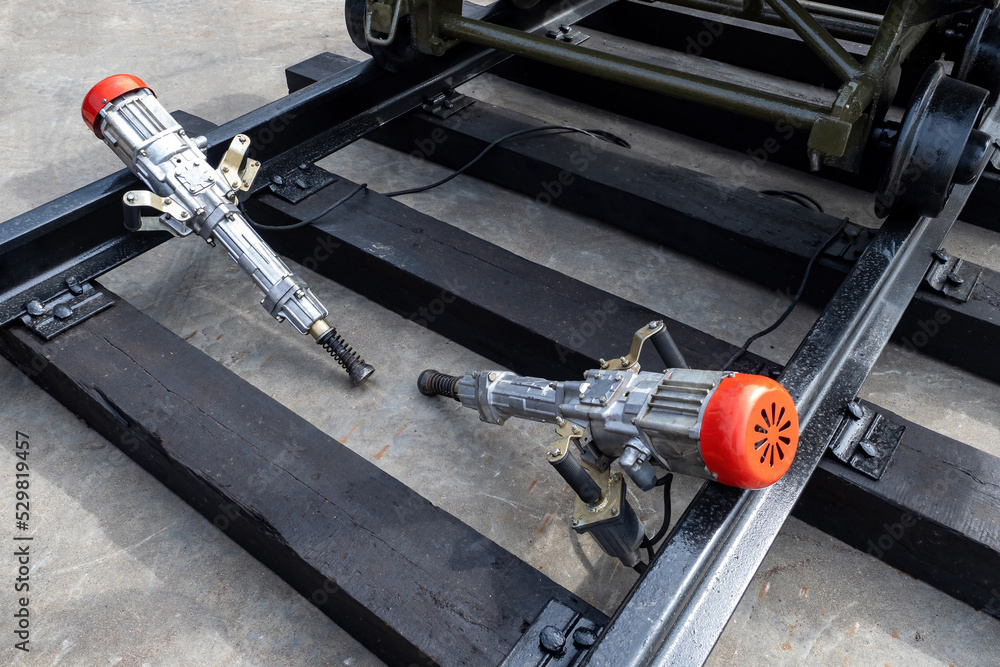 Pneumatic railway equipment. Power tools for installation of railway ...