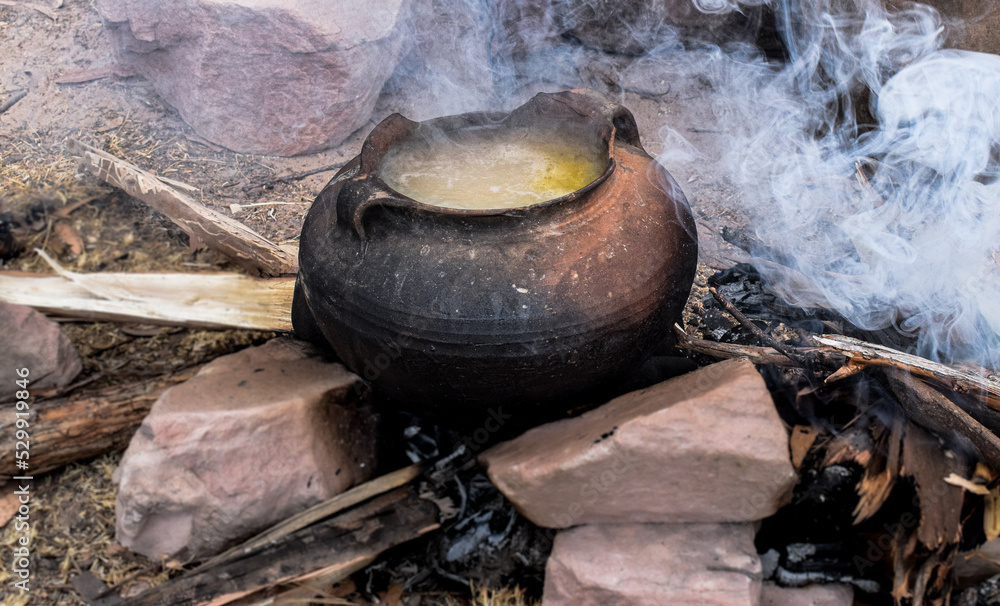 Sopa de campo tradicional cocinado a leña Stock Photo | Adobe Stock