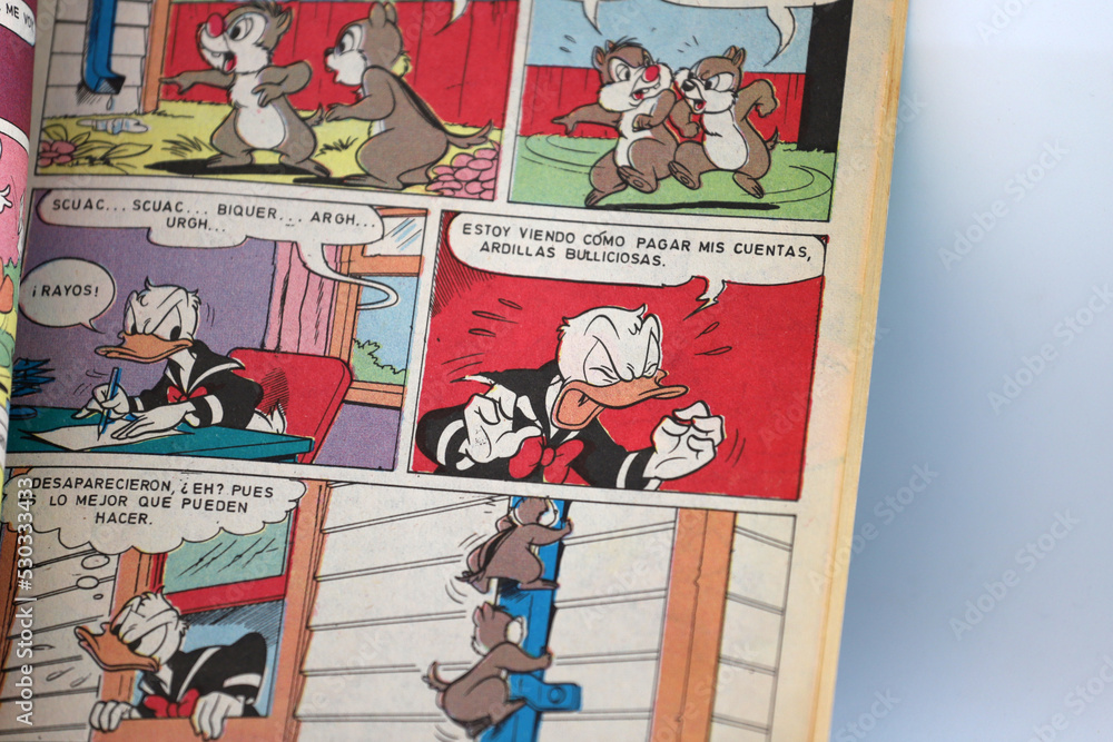 Foto de Donald Duck Comic Magazine. Donald with the chipmunks Chip and ...