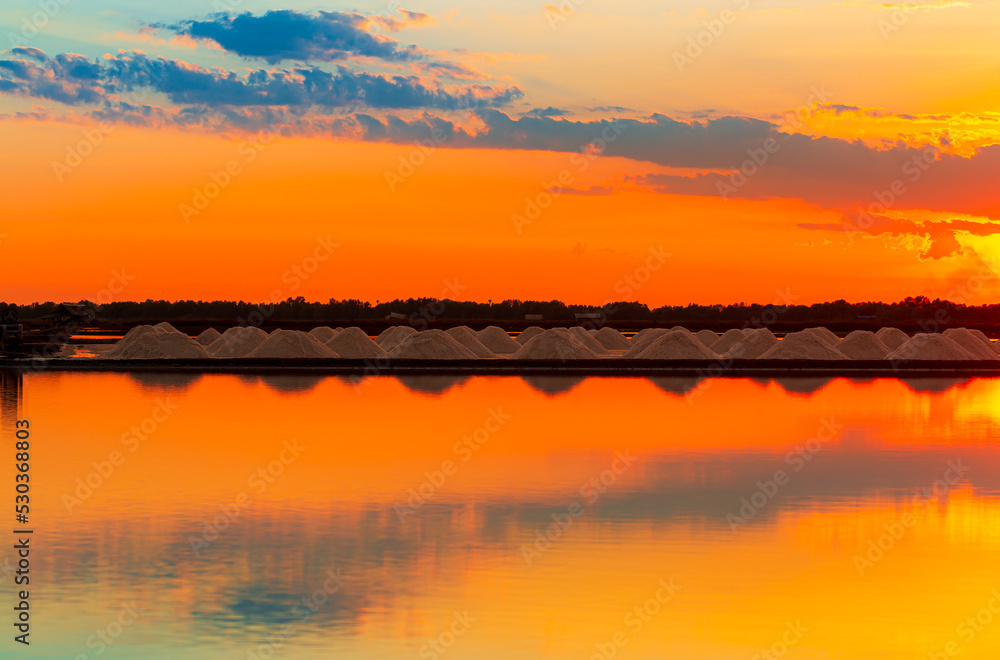 Salt industry,sunset on a pink salt lake,Sunset salt farming (Naklua ...