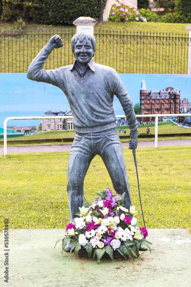 Pedreña (Cantabria), Spain – June 28, 2022: Statue of the late golf ...