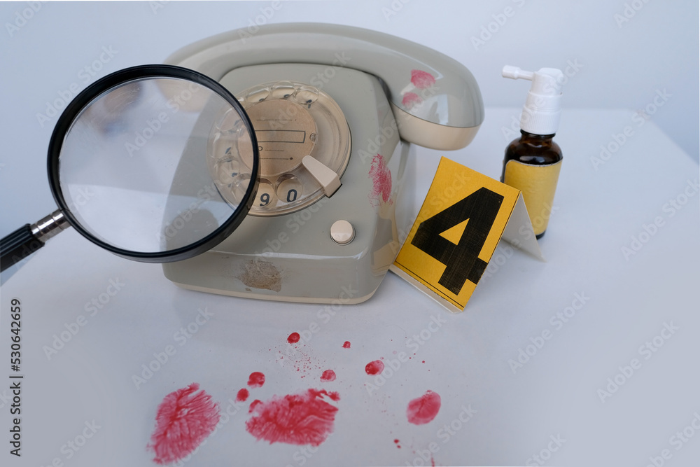 crime scene, idfresh splatter of red blood on knife, murder weapon ...