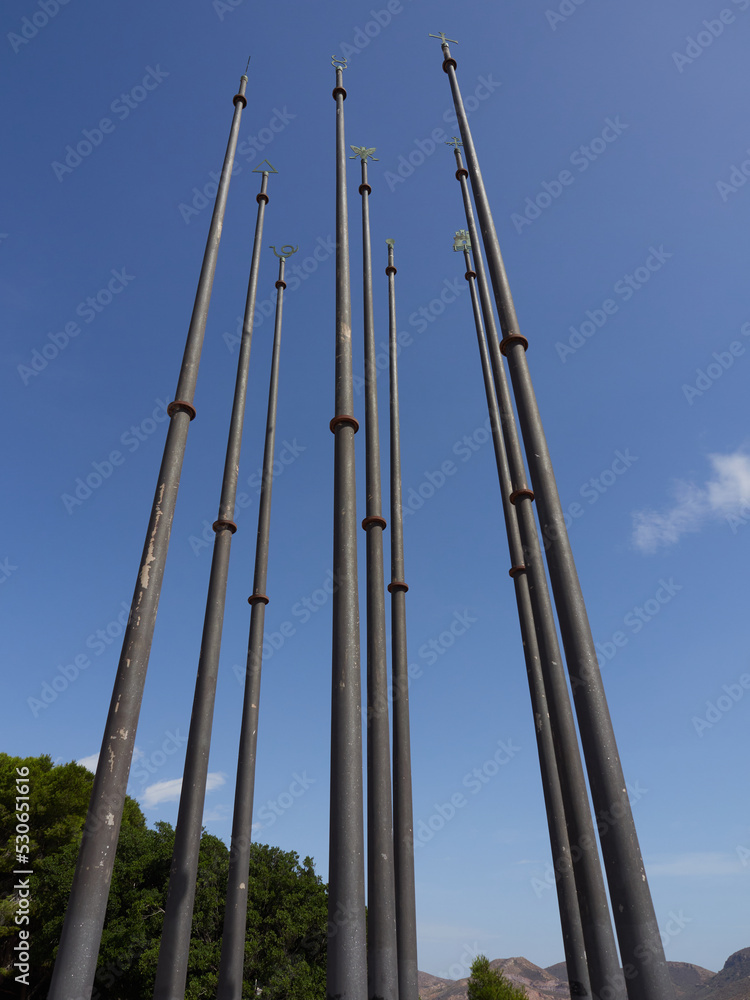 Mastiles de banderas con estandarte de la edad media Stock Photo ...
