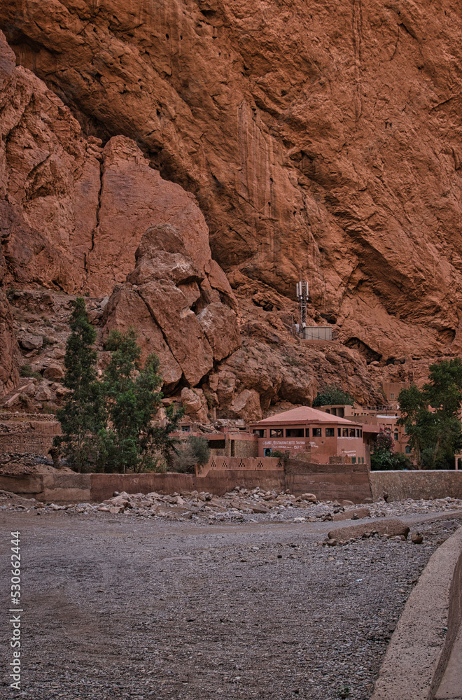Foto de Todra gorge in Morocco, red rocks in Morocco, exploring the ...