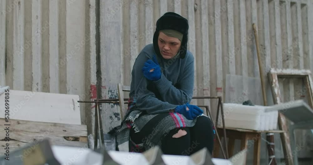 Vidéo Stock Sick Caucasian homeless woman with itchy skin scratching in ...