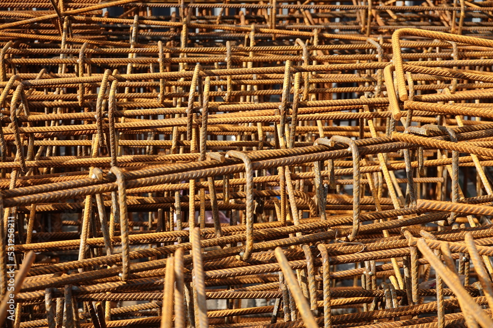 Fers à béton torsadé et treillis soudé pour construction Stock Photo | Adobe Stock