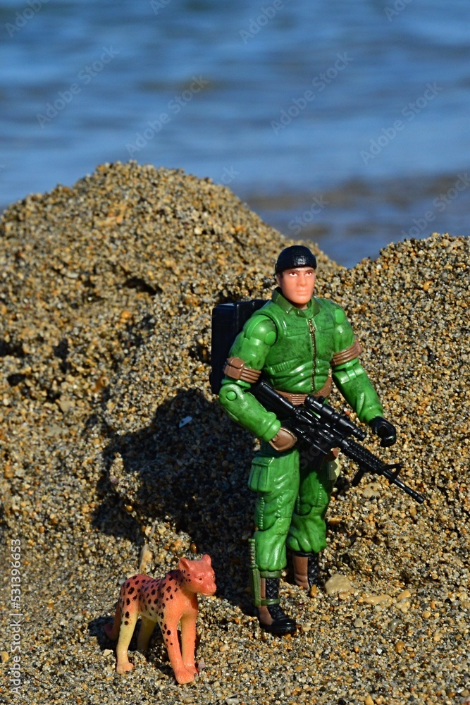 GI JOE action figure of Navy Seal member Chief Torpedo aka Edward Leialoha, with M16 assult ...