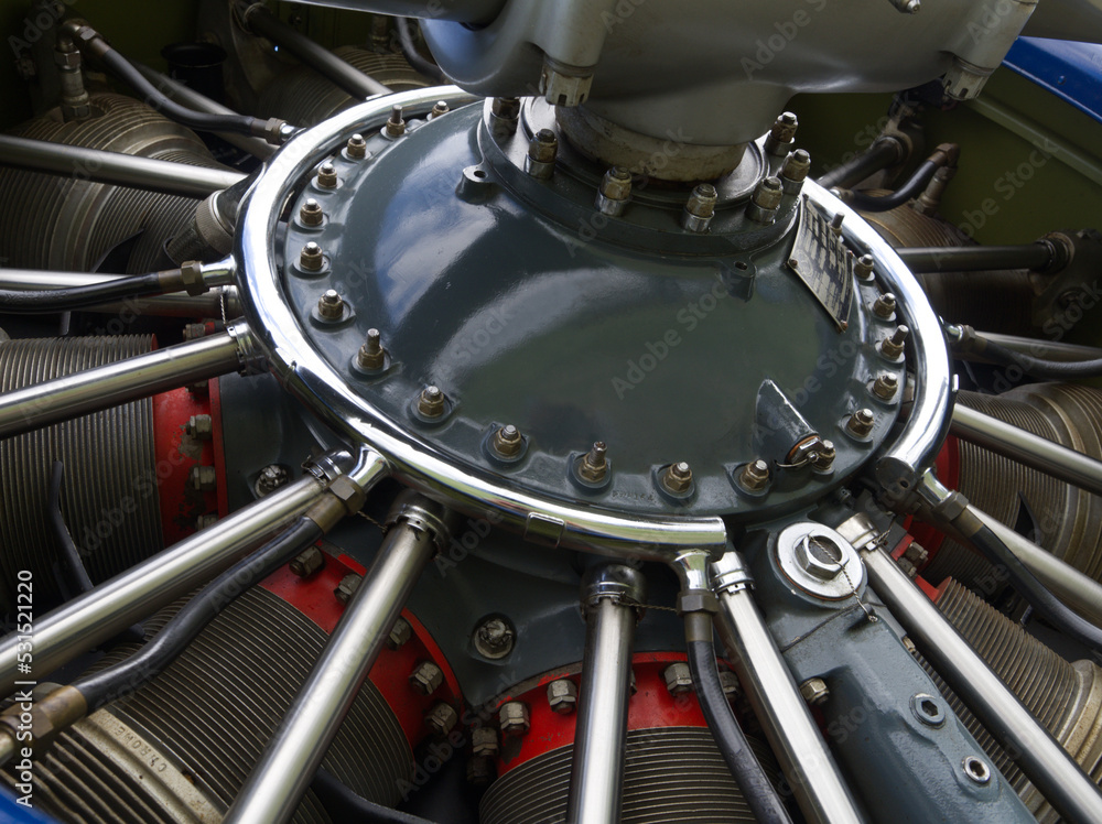 Gros plan d'un moteur radial d'avion à hélice Stock Photo | Adobe Stock
