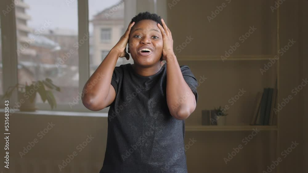 Oh my god shock female face reaction with big eyes open mouth holding ...