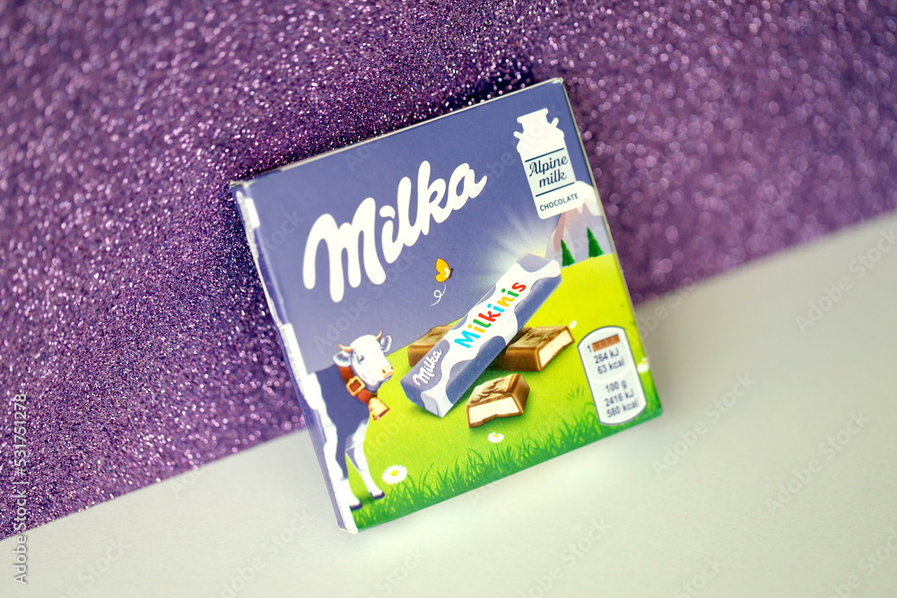 Foto de TERNOPIL, UKRAINE - JUNE 3, 2022: Milka milkinis small pack ...