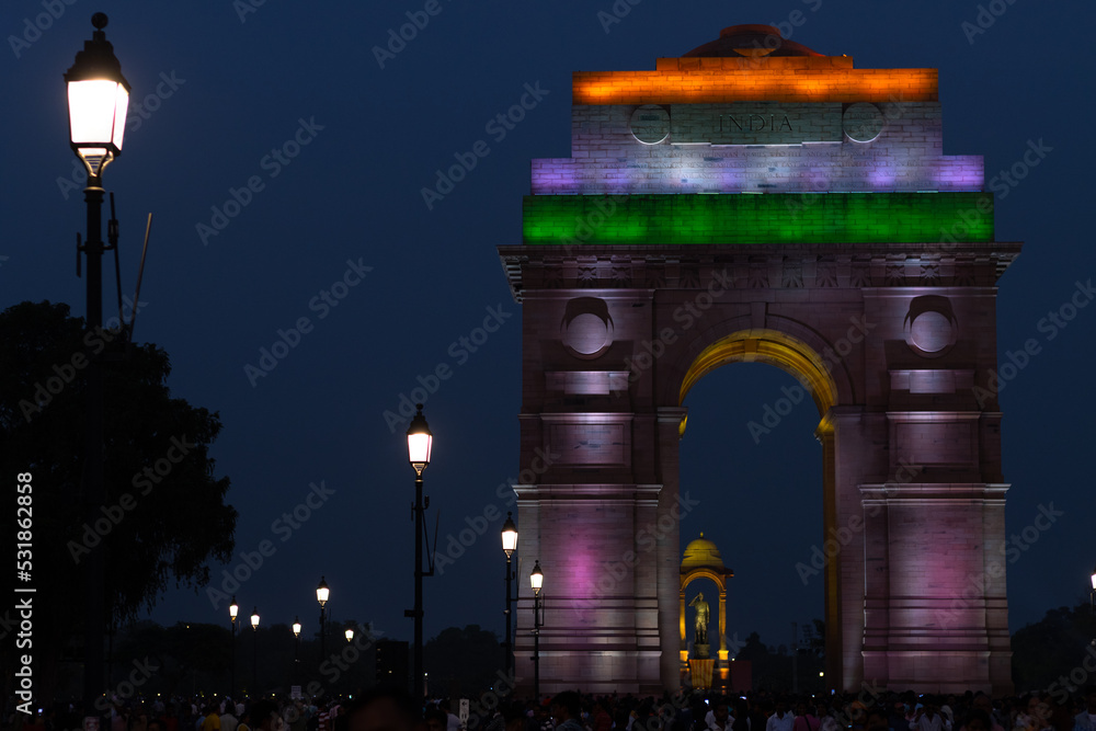 New Delhi, India, 17 Sep 2022: Tri color illuminated India Gate Crowd ...