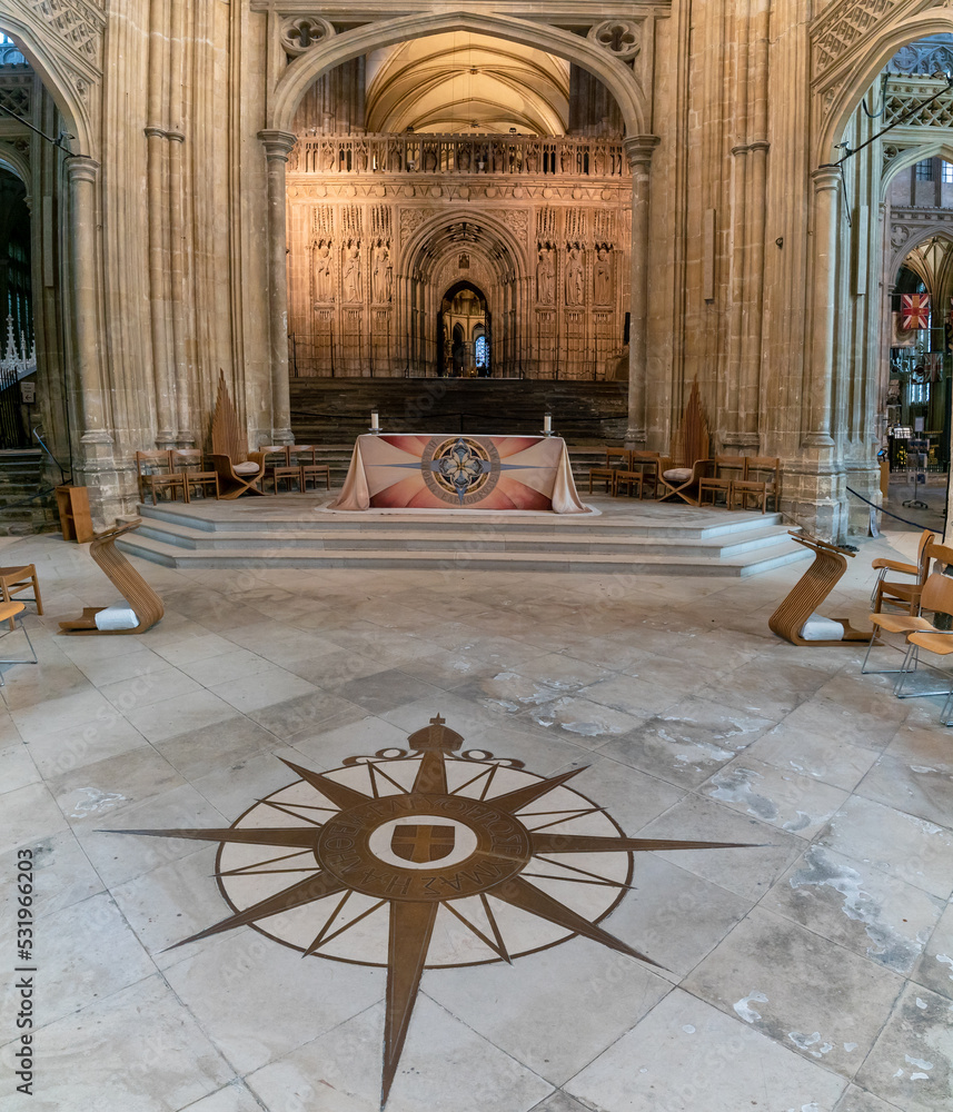 compass rose of the Anglican Communion and altar in the central nave of ...