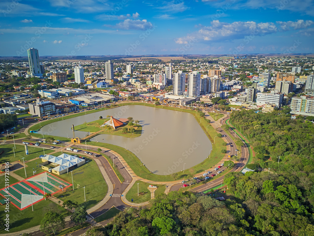 Visão Aérea do Lago e Cidade de Toledo, Paraná, Brasil. Stock Photo ...