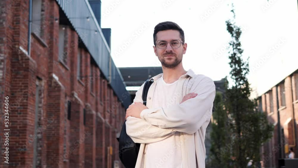 Vidéo Stock Smiling male it software programmer face Portrait of ...