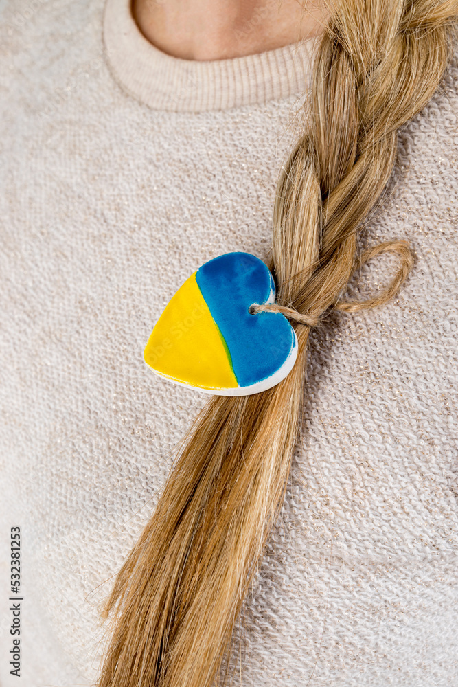 Foto de Women's braid with a heart in the patriotic colors of the ...