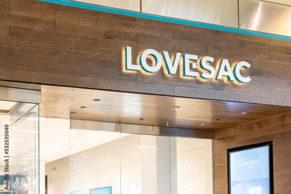 Stockfoto Houston, Texas, USA - February 25, 2022: Lovesac store in a ...