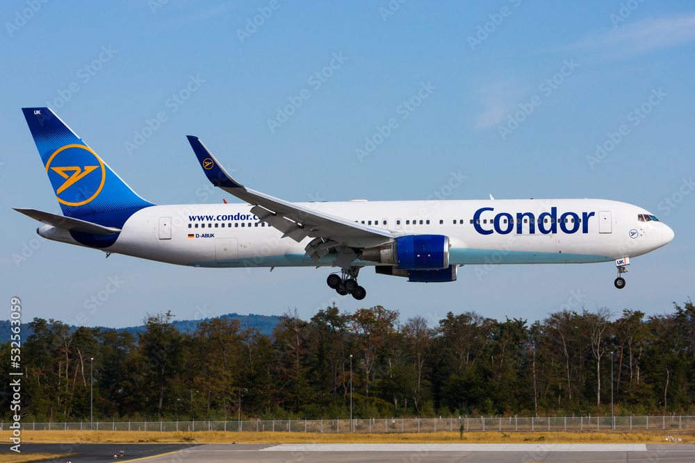 Condor Boeing 767-300ER aircraft on short final above threshold of ...