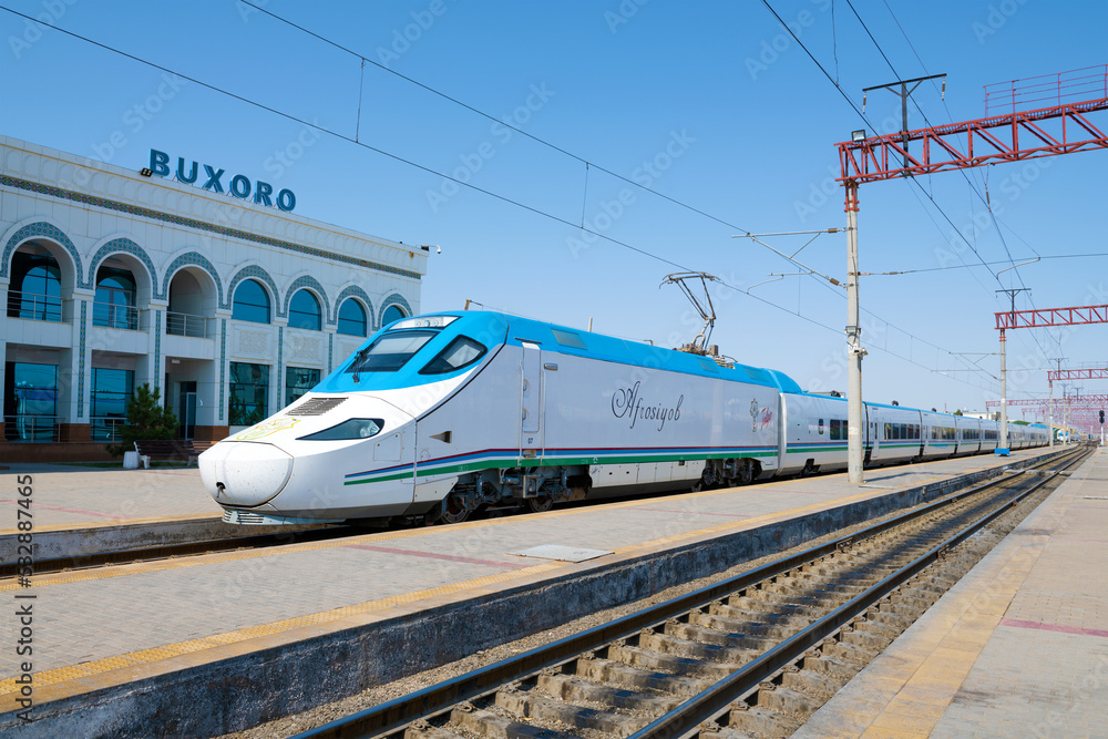BUKHARA, UZBEKISTAN - SEPTEMBER 08, 2022: Talgo 250 "Afrosiyob" high ...