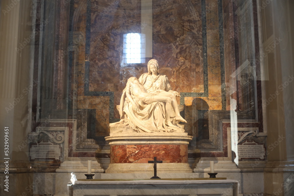 "Lamentation of Christ", or "Vatican Pieta" by sculptor Michelangelo ...