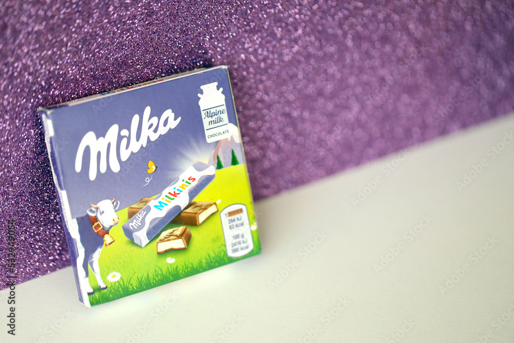 Foto de TERNOPIL, UKRAINE - JUNE 3, 2022: Milka milkinis small pack ...