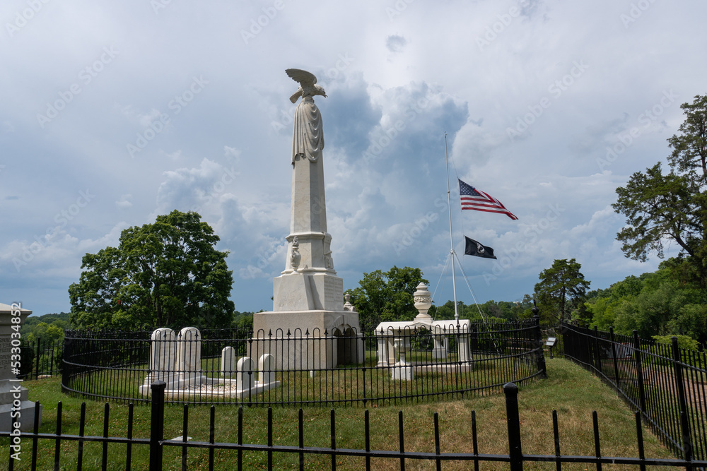 Andrew Johnson National Cemetery in Greeneville, Tennessee. Monument ...