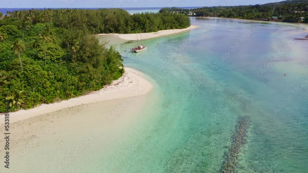 Muri Lagoon, Cook island: Aerial footage of the stunning Muri lagoon in ...