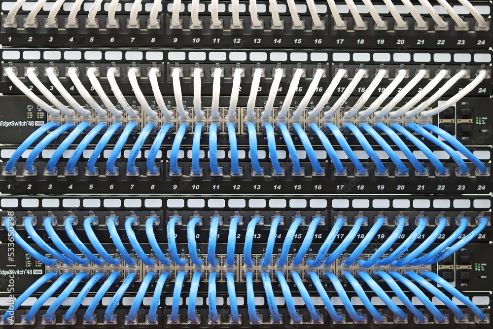 Connecting an Ethernet switch using patch cords with RJ45 connectors ...