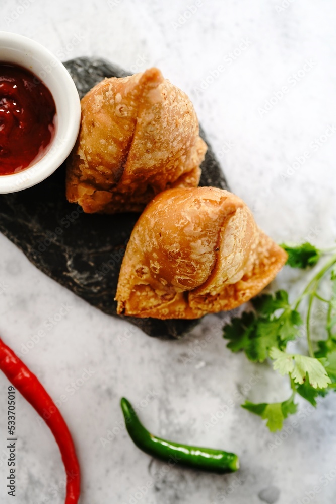 Samosa - Indian triangle pastry with potato filling Diwali snacks ...