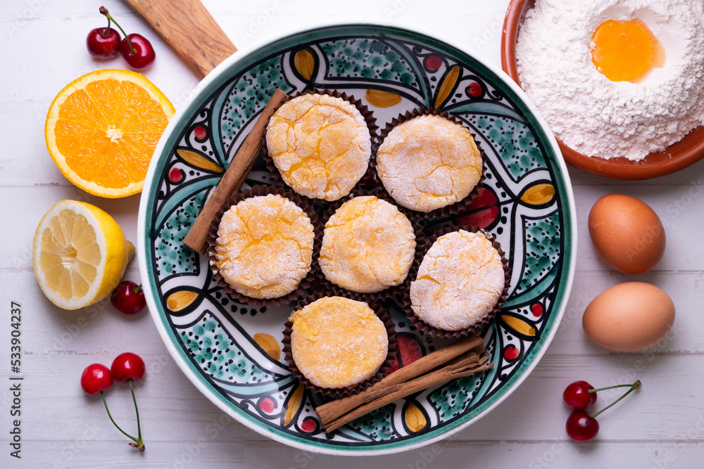 Yolks Santa Teresa. Postre tradicional español hecho con monjas en ...